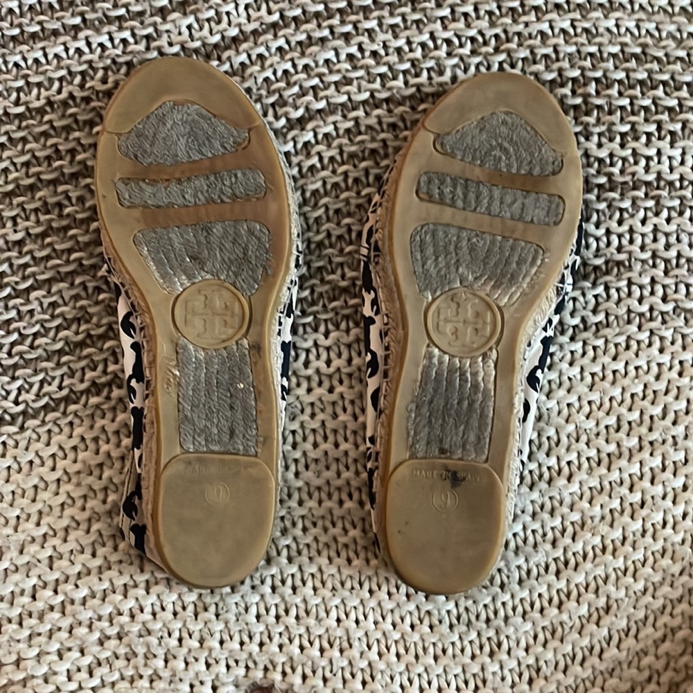 Tory Burch Crawfish Shoes Unique - Gem